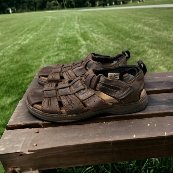 Clarks | Shoes | Clarks Rugged Brown Leather Comfort Sandals | Poshmark
